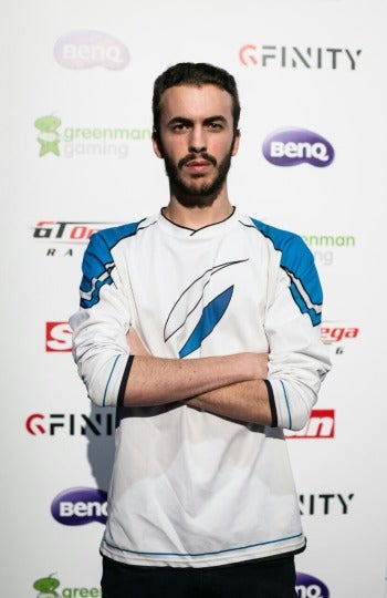 Sammy, jugador profesional de Call of Duty