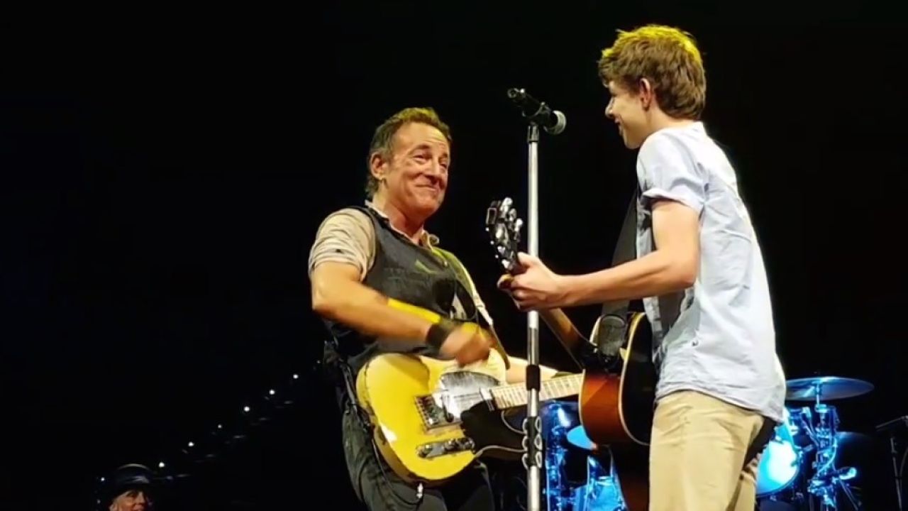 Tiene 15 años y es la segunda vez que Bruce Springsteen le sube al ...