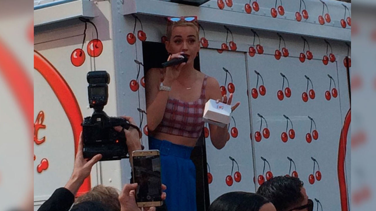 Katy Perry desea ‘Bon Appétit’ a sus fans repartiendo tarta gratis ...