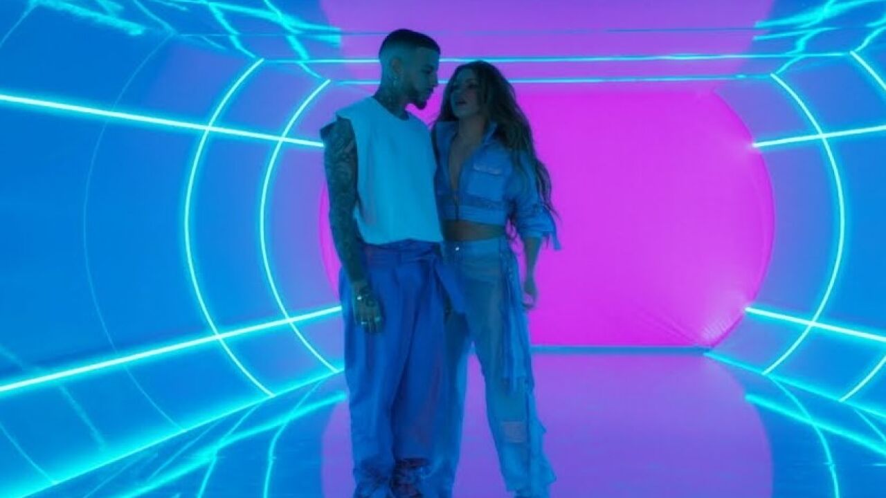 Shakira y Rauw Alejandro publican el videoclip alternativo de la ...