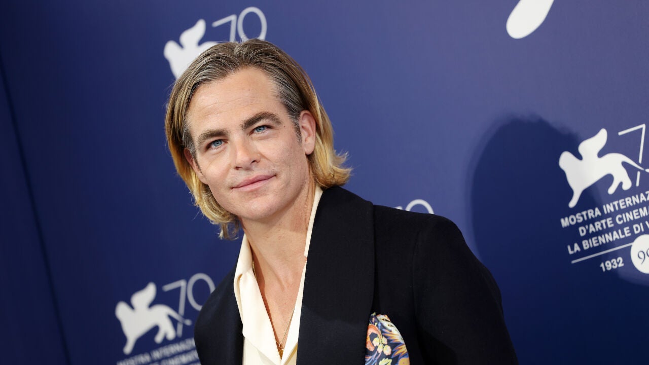 El otro vídeo viral de Chris Pine en Venecia: su cara al escuchar a ...