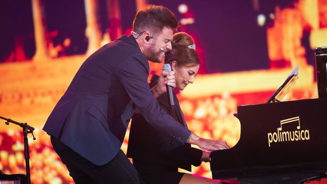 Pablo López emociona cantando 'Vi' con Mariló Montero al piano en 'El ...
