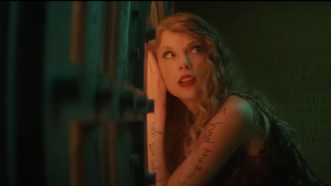 Taylor Swift lanza por sorpresa el videoclip de 'I can see you' junto a ...