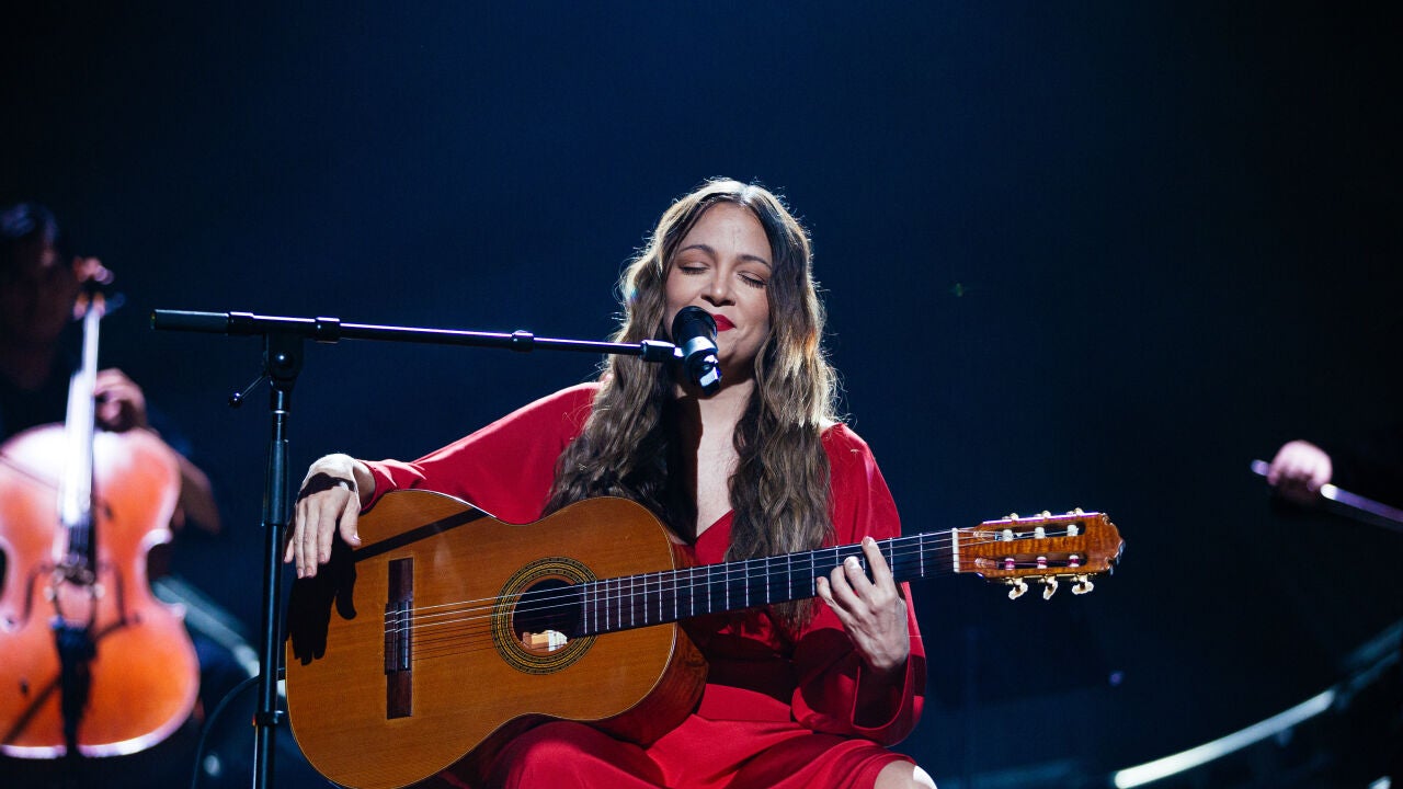 Natalia Lafourcade anuncia su embarazo a los 41 años | Europa FM