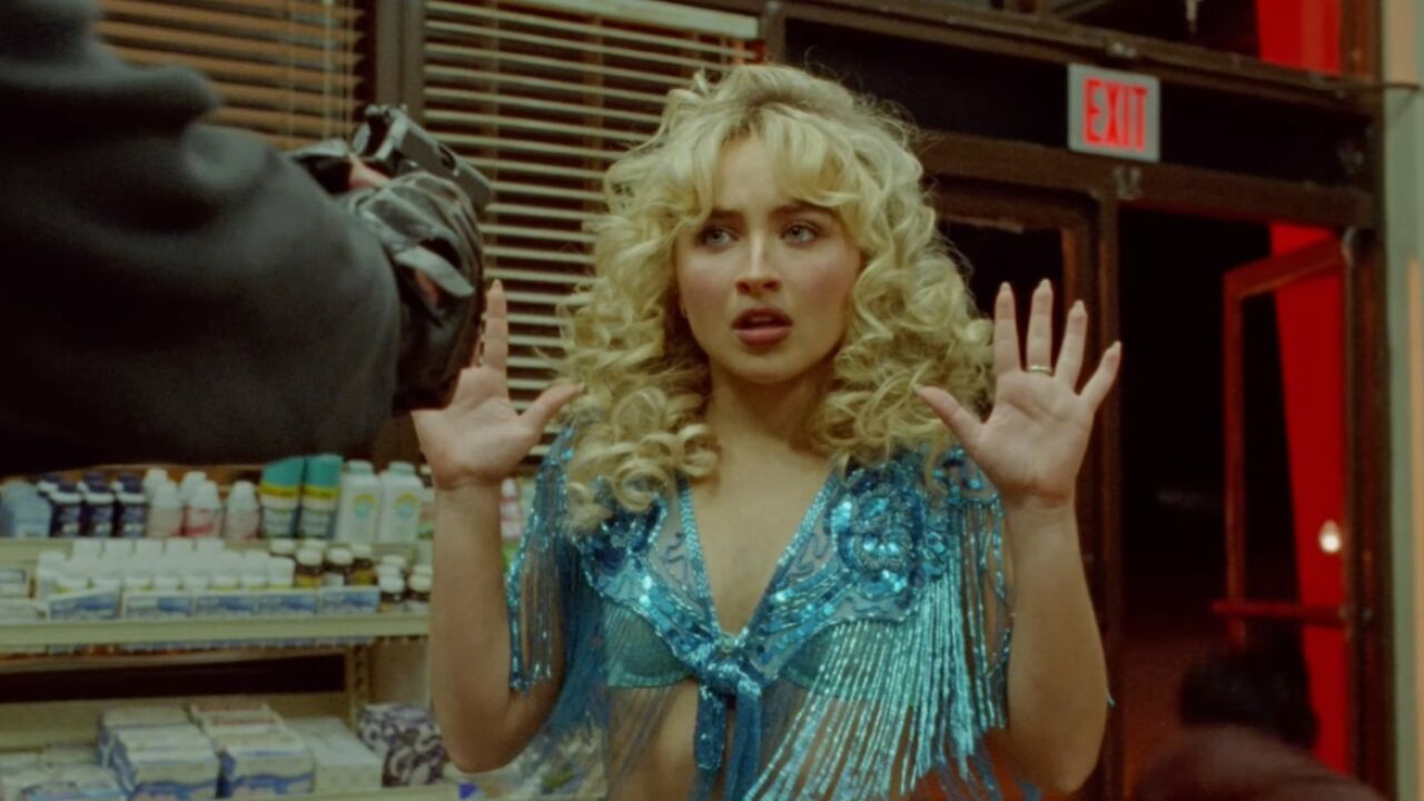 Sabrina Carpenter comparte su enloquecido mundo en el desierto en el ...