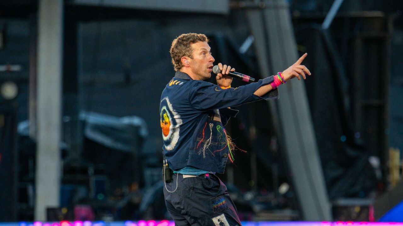 Chris Martin, de Coldplay, reacciona a la infidelidad captada en su ...