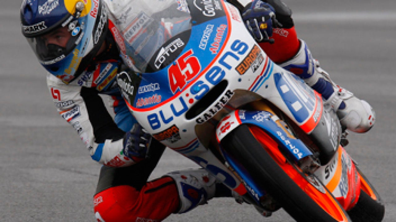 Scott Reading consigue un nuevo podio para el equipo Blusens Aprilia ...