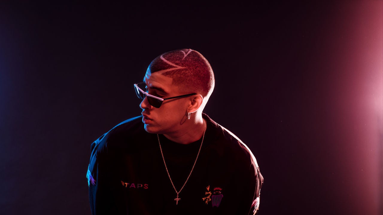 Bad Bunny sorprende con un nuevo look y te pregunta tu opinión | Europa FM