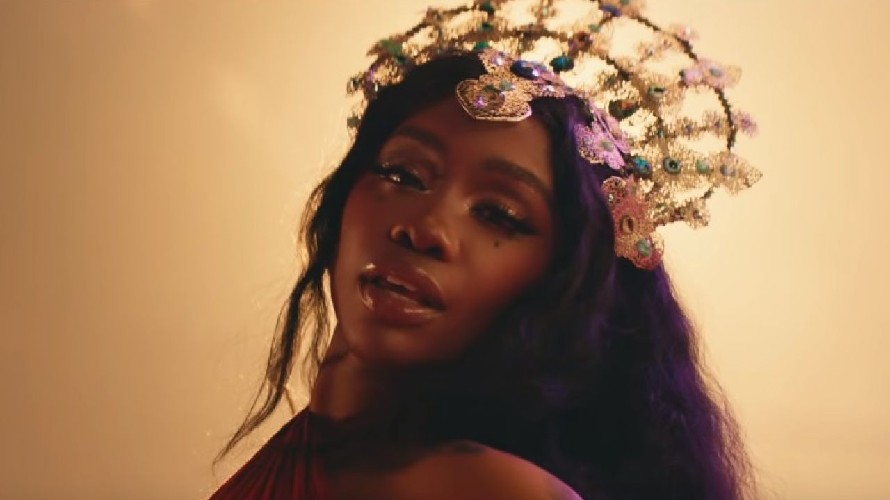 The Weeknd, SZA y Travis Scott se sientan en el Trono de Hierro en el ...