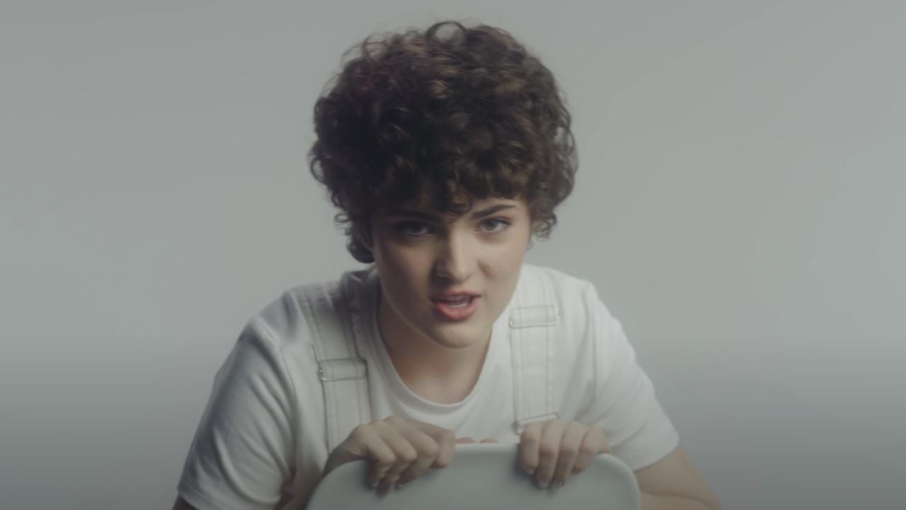 Anne Lukin presenta su single 'Volver a Mí' y cuenta cómo rodó el ...