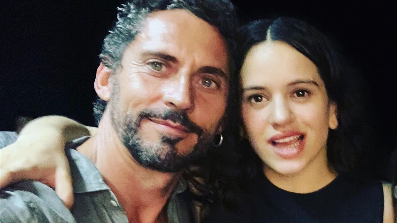 Paco León explica el "plan para conquistar el mundo" de Rosalía | Europa FM