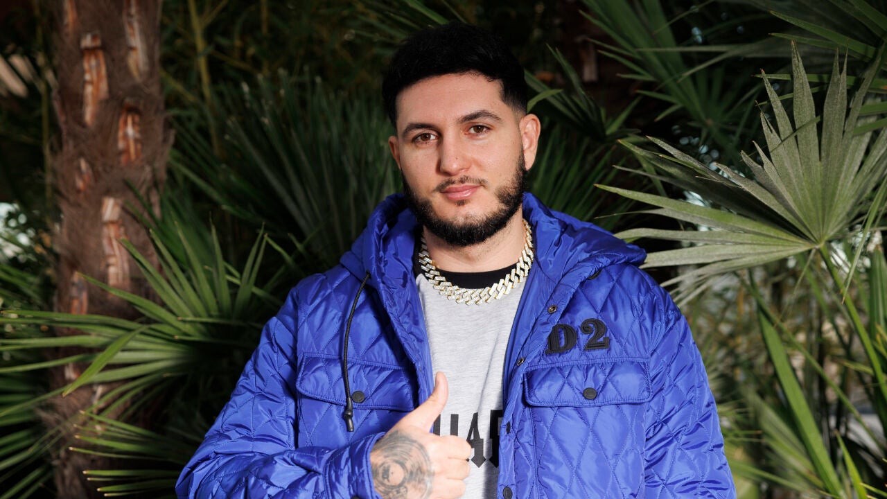 La faceta de padre de Omar Montes: cuántos años tiene su hijo y qué ...