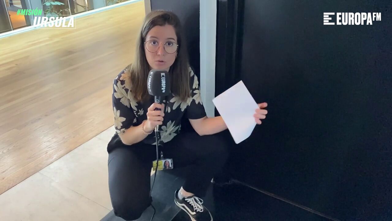 Elena Beltrán le cuela una nota a Ursula von der Leyen por debajo de la ...