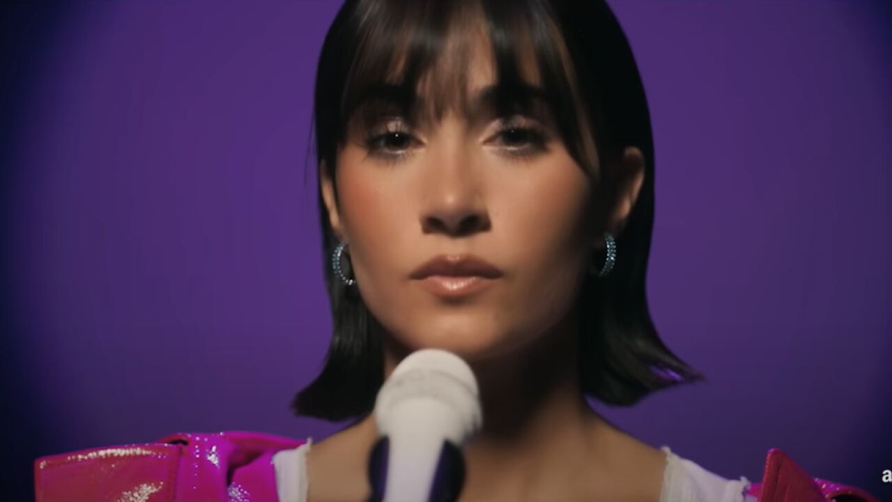 Escucha la sesión en directo de Aitana cantando 'Luna', su emotiva ...