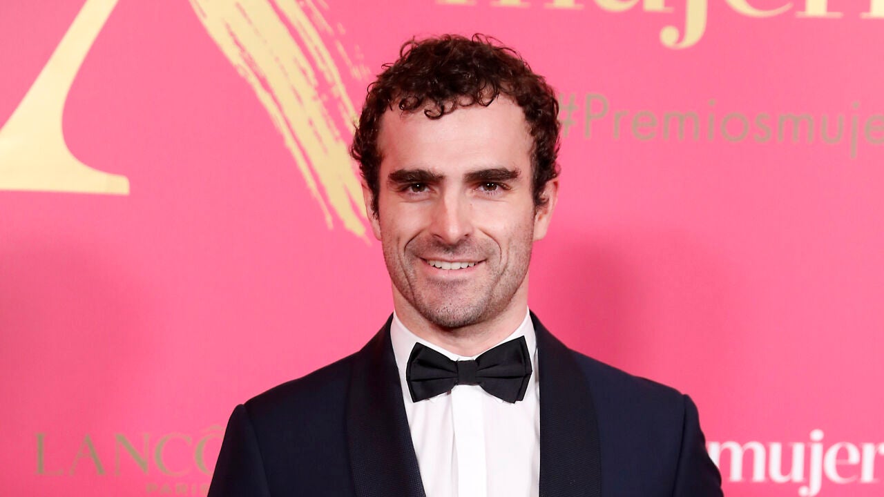 Quién es el actor Borja Luna: su novia, su pasión por los caballos y ...