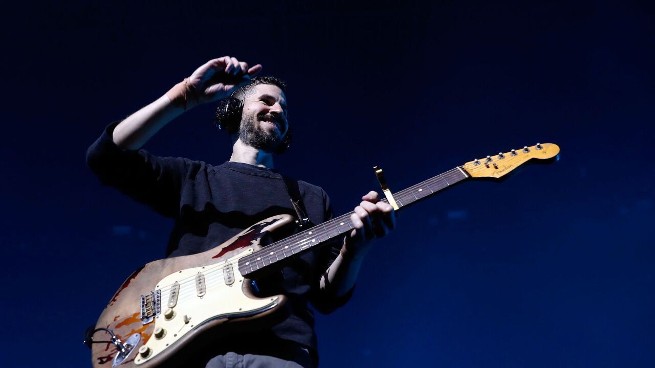 Brad Delson, guitarrista de Linkin Park, se retira de la gira de la ...