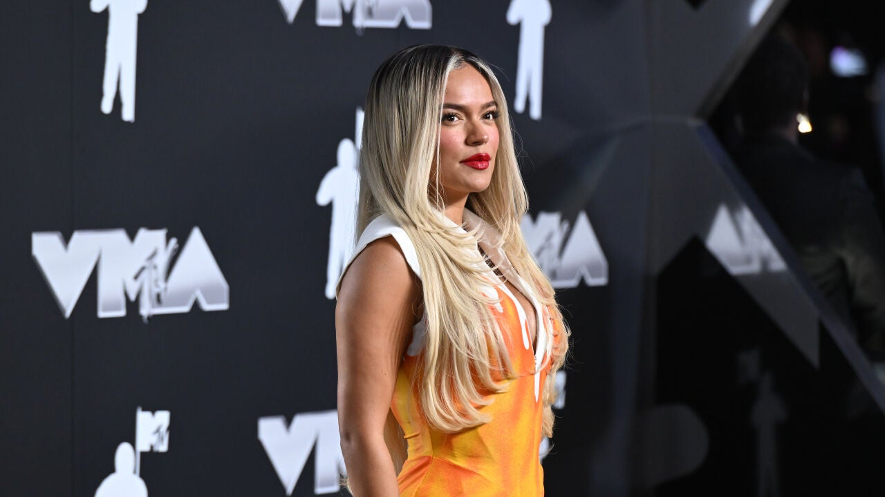 El secreto que esconde el vestido de Karol G para los MTV VMAs 2024 ...
