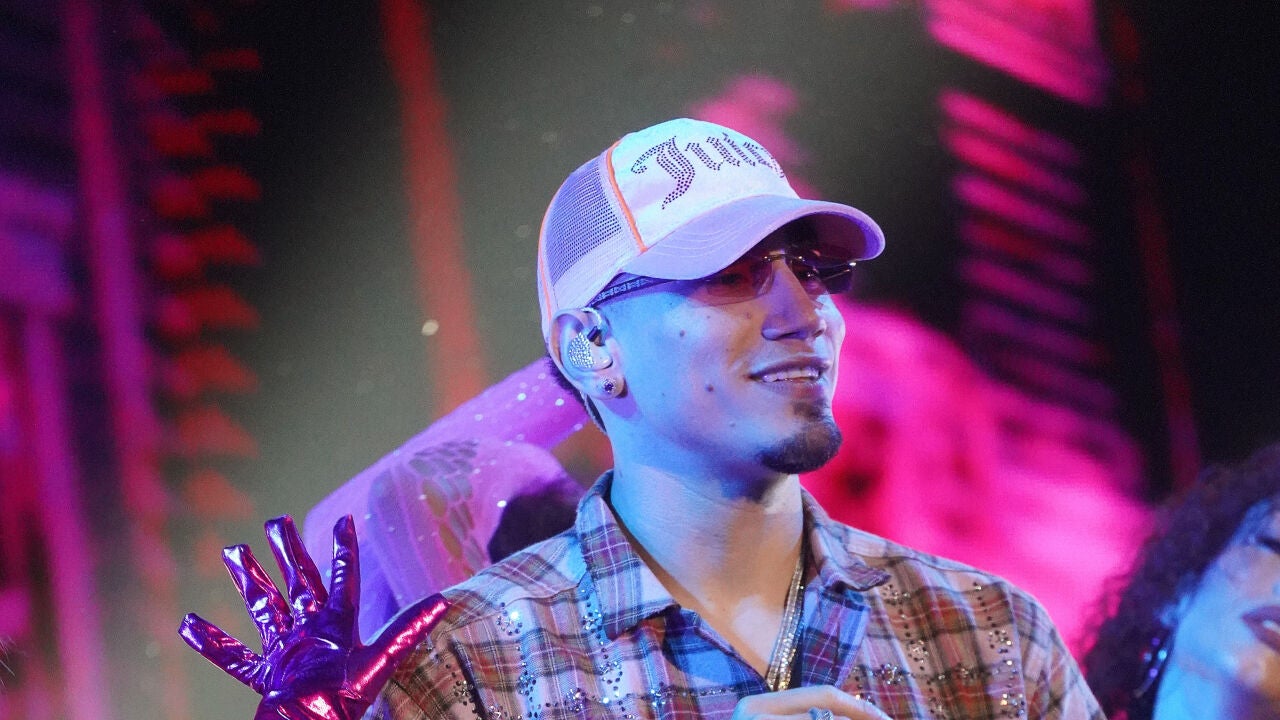 Quién es Omar Courtz, el artista latino que está triunfando con 'QUE VAS HACER HOY ?' | Europa FM