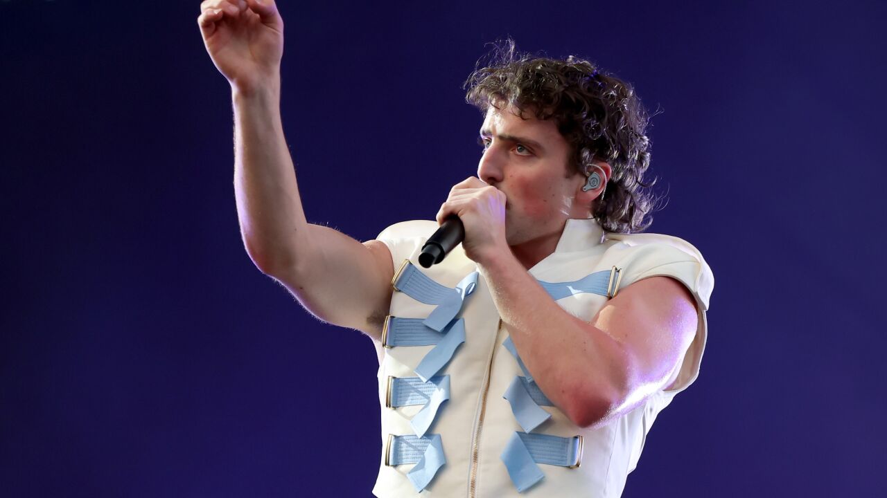 Benson Boone versiona 'Bohemian Rhapsody' en Coachella 2025 y anuncia ...